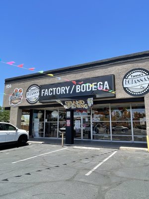 TANNA BOTANNAS FACTORY BODEGA - Updated January 2025 - 10 Photos - 954 ...