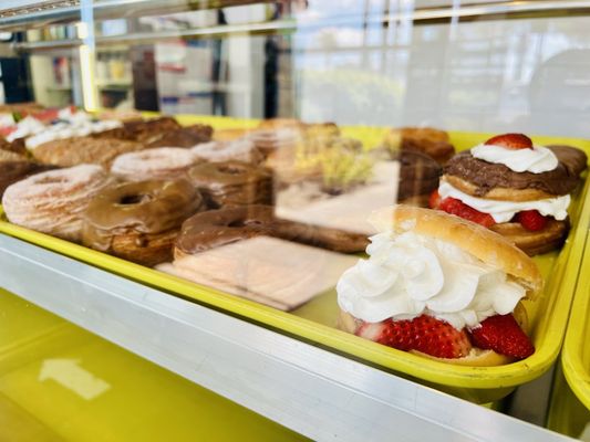 PK DONUTS - Updated October 2025 - 307 Photos & 209 Reviews - 602 S ...