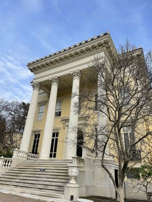 EVERGREEN MUSEUM & LIBRARY - 42 Photos & 13 Reviews - 4545 N Charles St ...