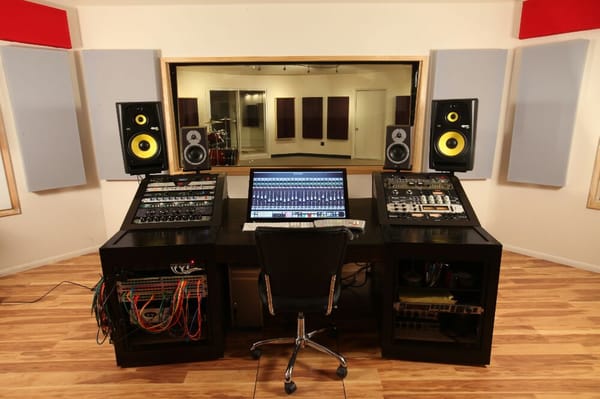 PREMIER STUDIOS - Updated October 2025 - 37 Photos - 1142 W Indian ...