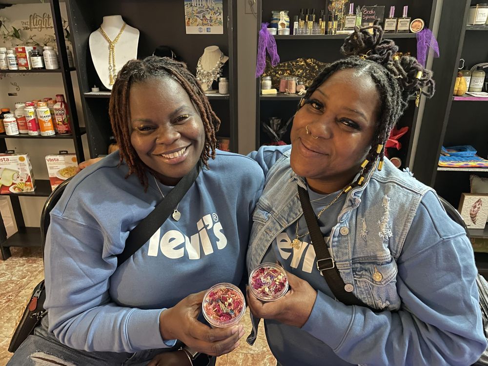 ABSOLUTELY ANYTHING ESSENTIAL GIFT SHOP - Updated July 2025 - 33 Photos ...