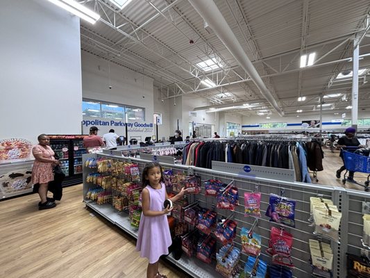 GOODWILL THRIFT STORE & DONATION CENTER - Updated September 2025 - 27 ...
