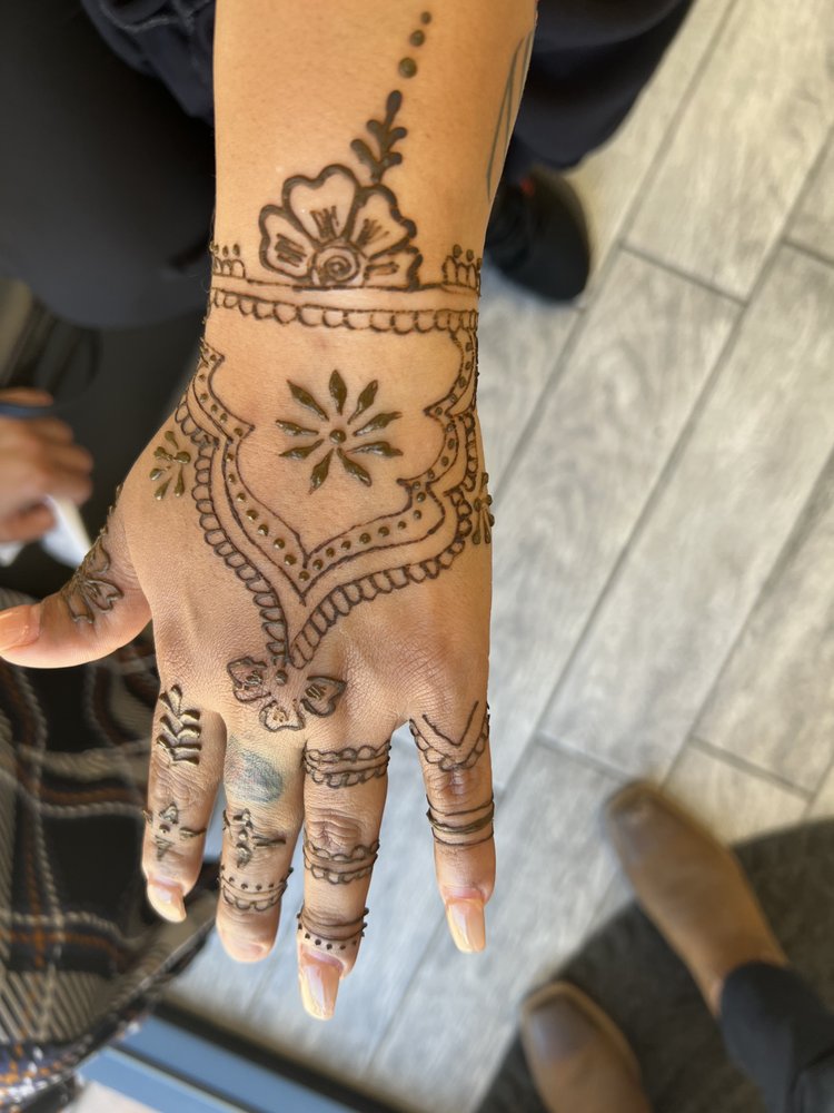 JUST BROWSIN’ SALON - Updated August 2024 - 84 Photos & 74 Reviews ...