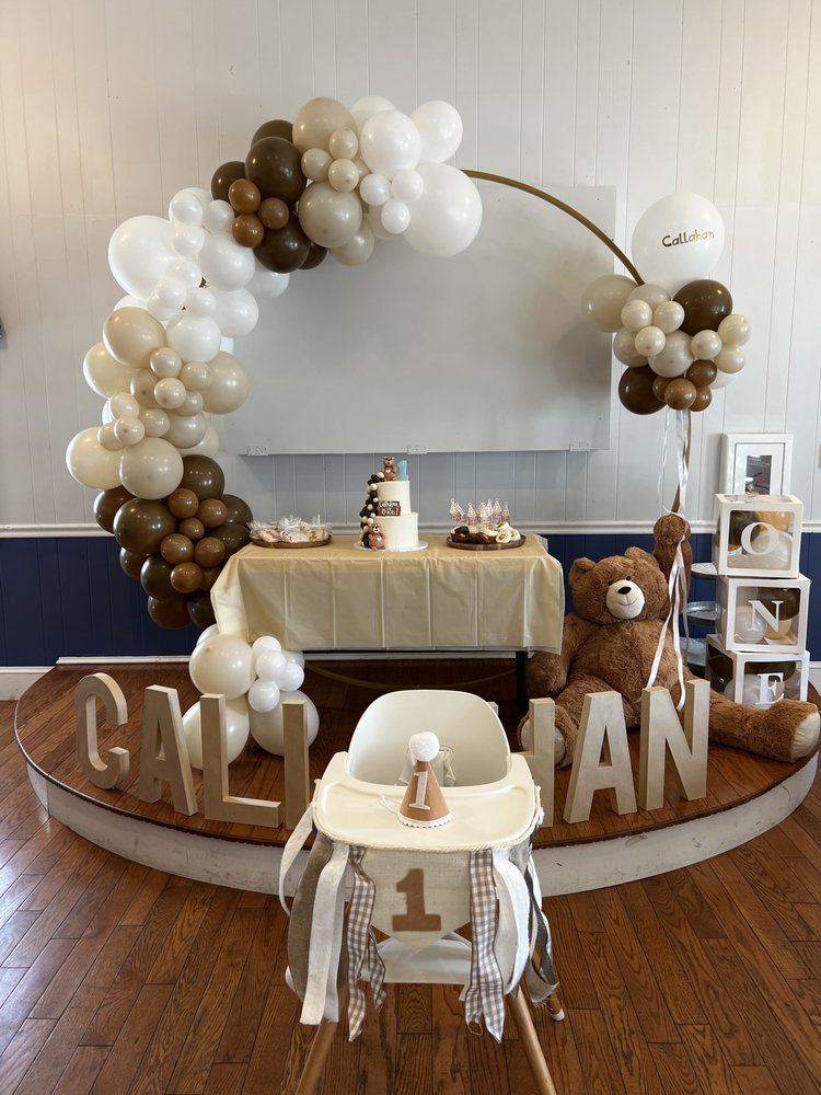 ANNIE’S BALLOONS - Updated October 2025 - 38 Photos - Holtsville, New ...