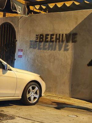 THE BEEHIVE - Updated April 2026 - 59 Photos & 13 Reviews - 961 E 61st ...