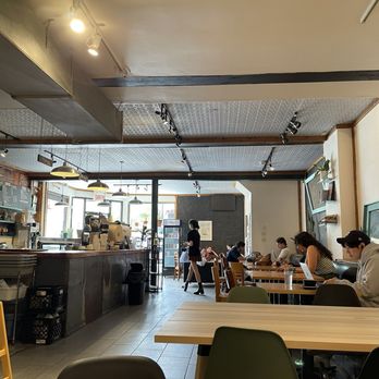 CAFÉ NÉVÉ - Updated October 2025 - 134 Photos & 123 Reviews - 151 Rue ...