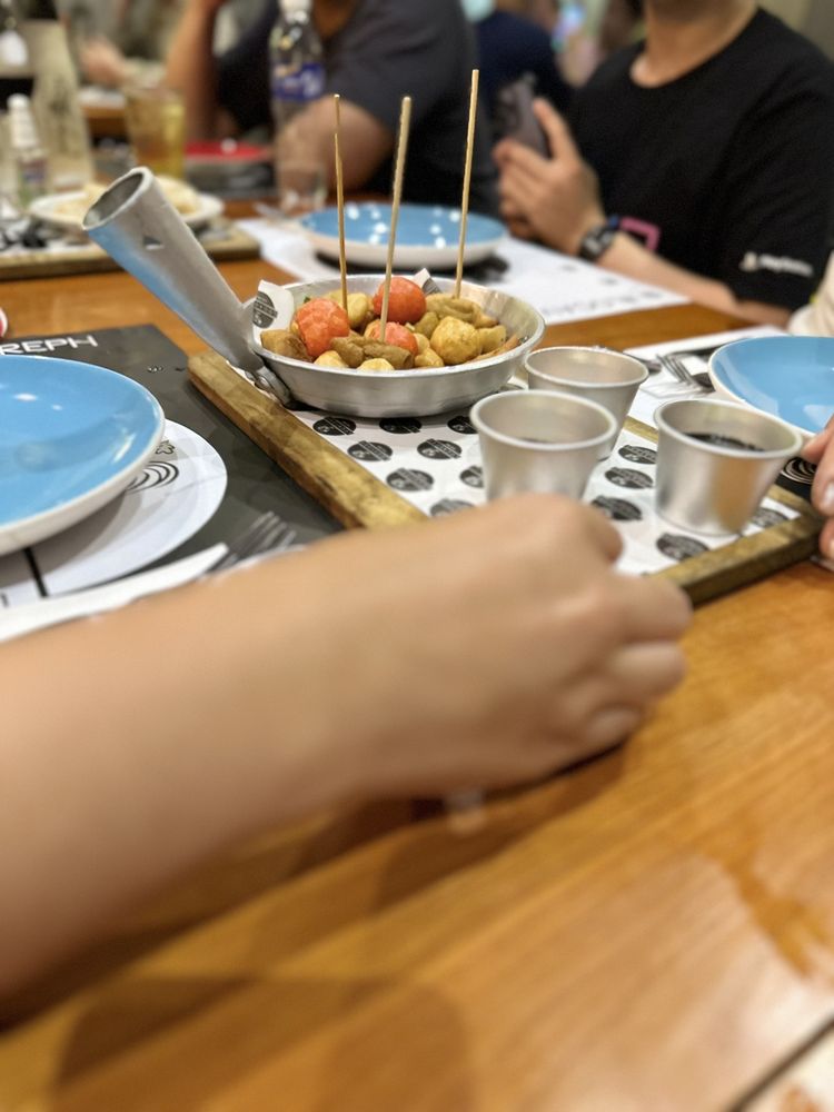 LOCAVORE - Updated February 2025 - 176 Photos & 41 Reviews - Burgos ...