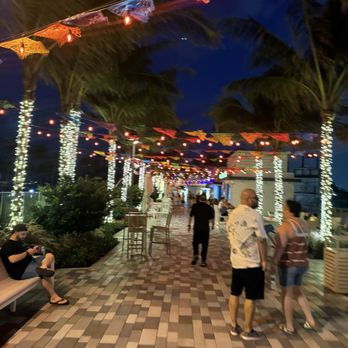 THE SHORELY - Updated July 2025 - 140 Photos & 56 Reviews - 849 ...