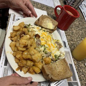 122 DINER - 25 Photos & 64 Reviews - 1392 Main St, Holden ...