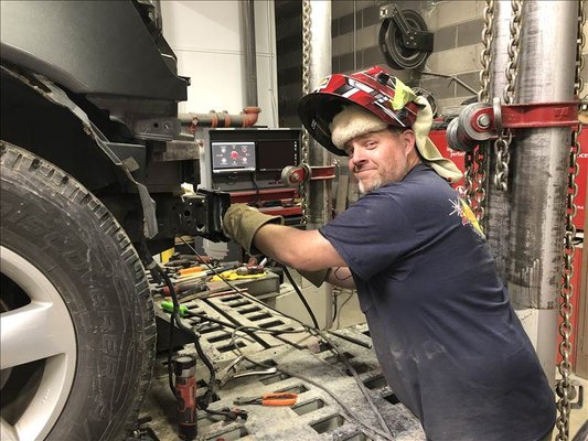 DIAMOND AUTO BODY - Updated January 2026 - 48 Photos & 124 Reviews ...