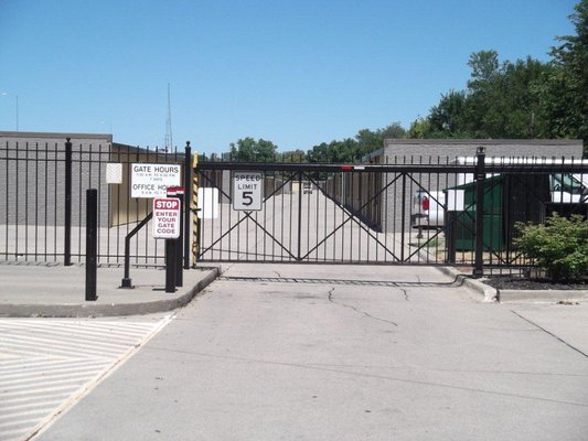 CAPITOL CITY MINI STORAGE - Updated May 2025 - 14 Photos - 4455 SE ...