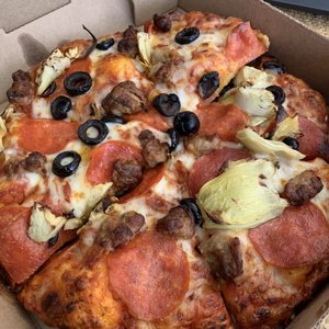 ROUND TABLE PIZZA - 55 Photos & 12 Reviews - Food near 2640 Fifth St ...