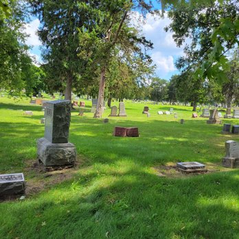MT HOPE CEMETERY & MAUSOLEUM - Updated July 2025 - Champaign, Illinois ...