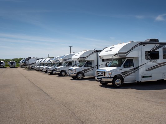 BLUE COMPASS RV - BUFFALO - Updated December 2025 - 14 Photos & 48 ...