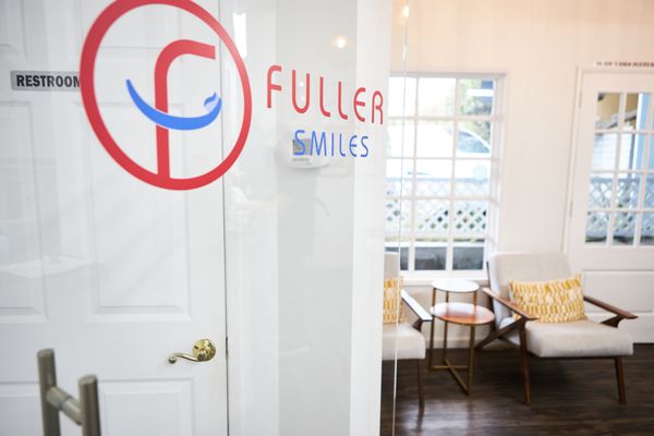 FULLER SMILES - SANTA MONICA - Updated December 2025 - 152 Photos & 864 ...