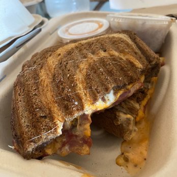 808 DELI - Updated May 2024 - 607 Photos & 1049 Reviews - 2439 S Kihei ...