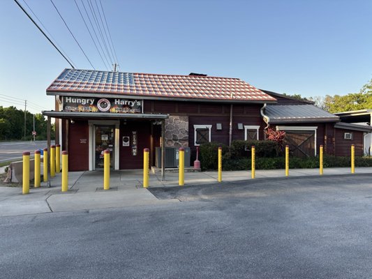 HUNGRY HARRY’S FAMILY BAR-B-QUE - Updated August 2025 - 389 Photos ...