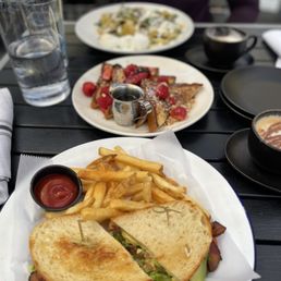 FOOTHILL - Updated October 2024 - 1742 Photos & 1240 Reviews - 2835 E ...