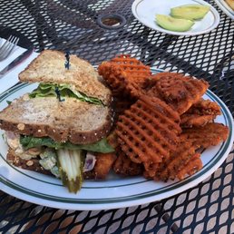 PINOCCHIO’S BAR & GRILL - Updated October 2025 - 248 Photos & 272 ...