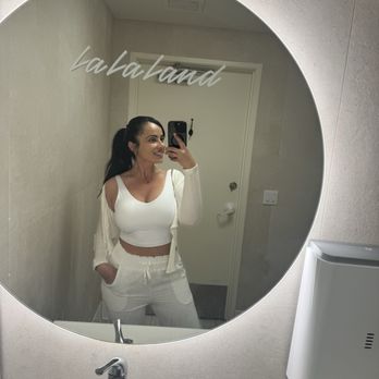 THE COMMONS AT CALABASAS - Updated January 2026 - 437 Photos & 135 ...