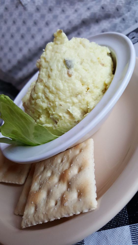 CASTLE’S PATIO INN - 30 Photos & 14 Reviews - American (Traditional ...