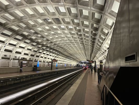 JUDICIARY SQUARE METRO STATION - Updated December 2025 - 54 Photos & 14 ...