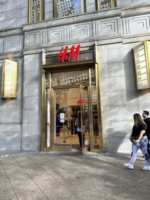 H&M - Updated May 2026 - 10 Photos & 115 Reviews - 100 Newbury St ...