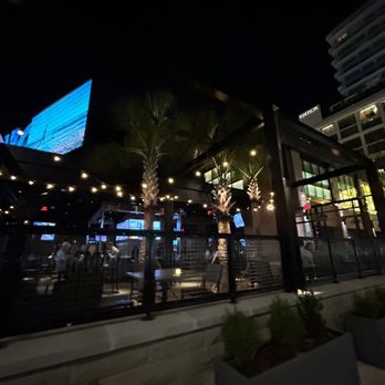 YARD HOUSE - Updated June 2025 - 345 Photos & 181 Reviews - 450 ...