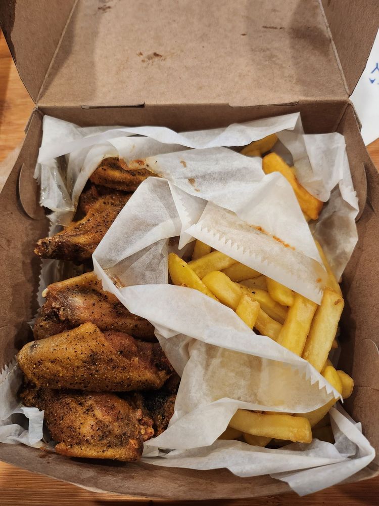 JR CRICKETS BRIARCLIFF RD - Updated December 2025 - 121 Photos & 102 ...