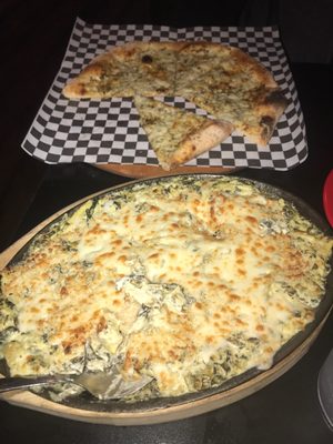 BROKEN TREE PIZZA - 104 Photos & 109 Reviews - 124 W Wisconsin Ave ...