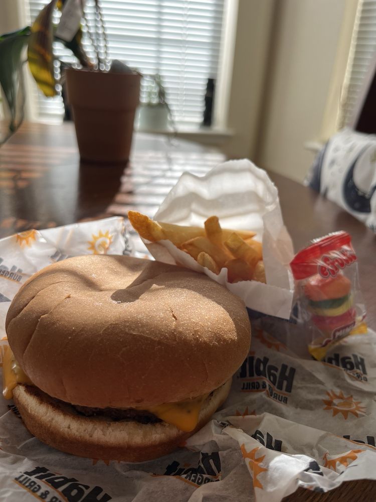 HABIT BURGER & GRILL - Updated July 2025 - 50 Photos & 31 Reviews ...
