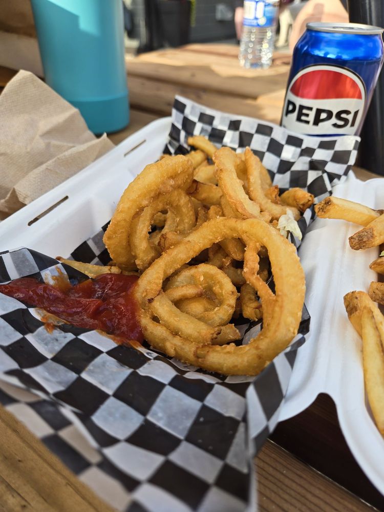 CEDAR & MAIN - Updated January 2026 - 576 Main Street, Oakbank ...