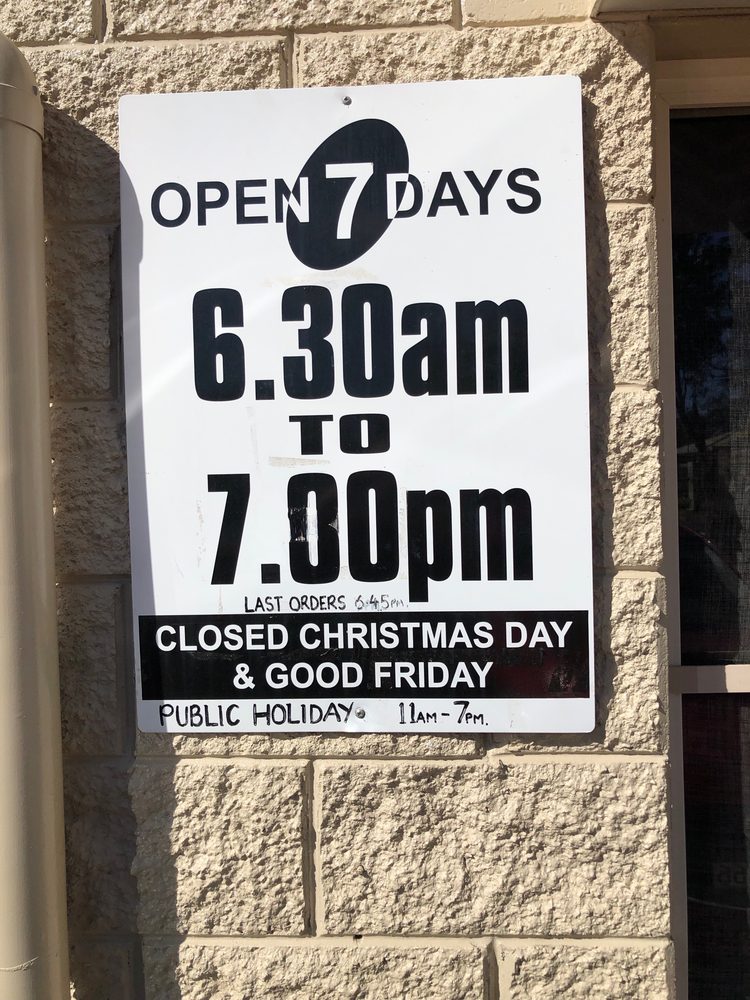 TOOGOOM BEACH CONVENIENCE STORE - Updated August 2025 - 6 Jeppesen Rd ...