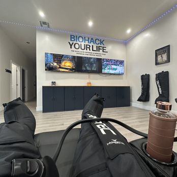 BIOHACK CRYO & WELLNESS - 46 Photos & 16 Reviews - 5305 Topanga Canyon ...