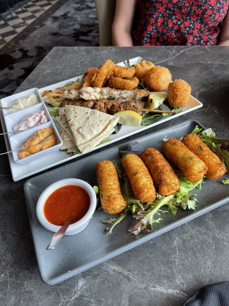 OATLEY HOTEL - Updated July 2025 - 44 Photos - 8 Oatley Ave, Oatley New ...