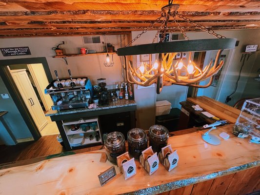 RIGHTEOUS GROUNDS COFFEE ROASTERS - Updated April 2025 - 37 Photos & 24 ...