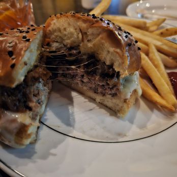 THE CAPITAL BURGER - Updated December 2024 - 1356 Photos & 994 Reviews ...