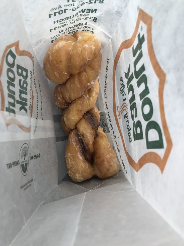 DONUT BANK BAKERY AND COFFEE SHOP - Updated October 2024 - 18 Photos ...