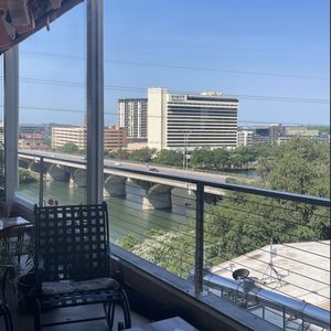 P6 - 583 Photos & 373 Reviews - 111 E Cesar Chavez St, Austin, Texas ...