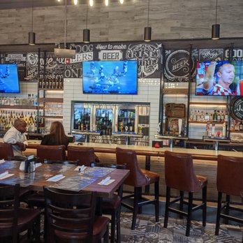 STATE & MAIN KITCHEN & BAR - Updated January 2026 - 183 Photos & 51 ...