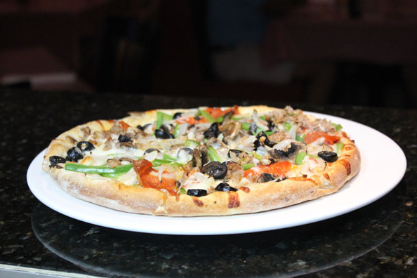 STARZ ITALIAN RESTAURANT & PUB - Updated February 2025 - 33 Photos & 99 ...