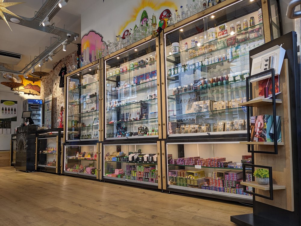 THE HEADSHOP - Updated December 2025 - Kloveniersburgwal 39, Amsterdam ...