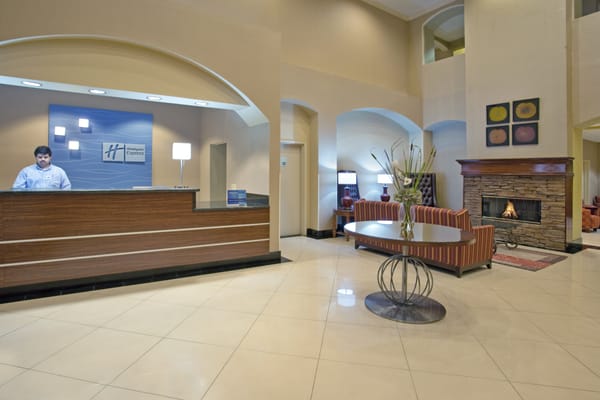 HOLIDAY INN EXPRESS & SUITES RANCHO MIRAGE - PALM SPGS AREA - 105 ...