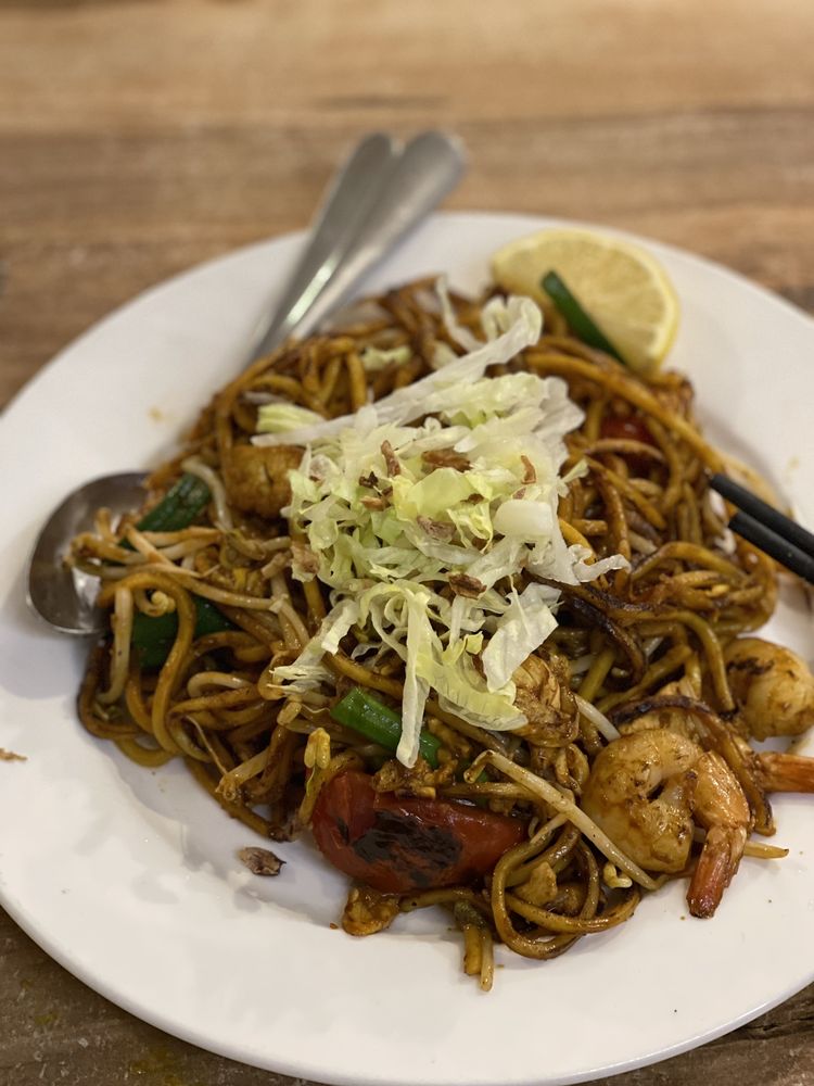 KL BUNGA RAYA - Updated July 2025 - 11 Photos - 34 Errol St, North ...