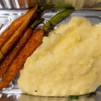 BIS ON MAIN - Updated July 2024 - 393 Photos & 537 Reviews - 10213 Main ...