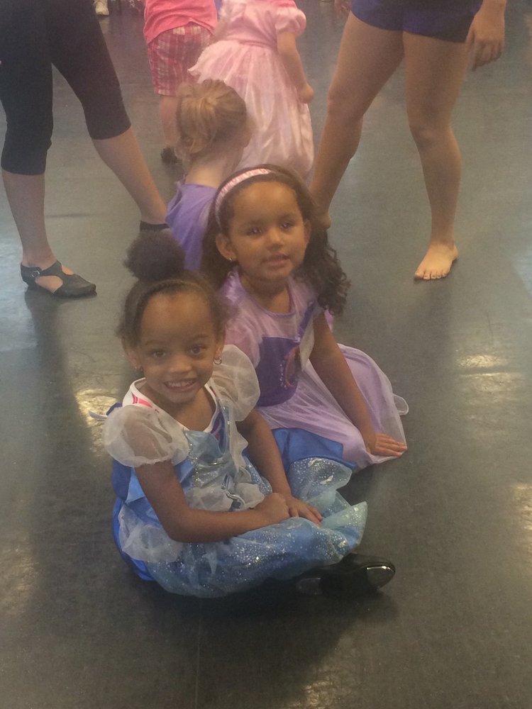 ELITE FEET DANCE STUDIO - Updated December 2025 - 253 E 4th St ...