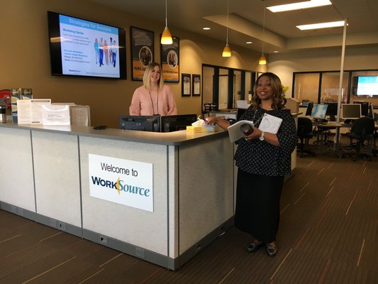 WORKSOURCE - Updated July 2025 - 13 Photos - 204 SE Stonemill Dr ...