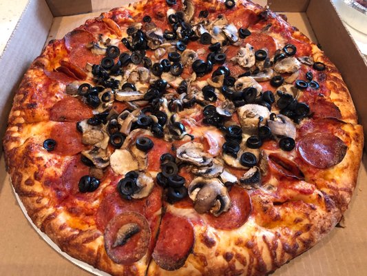 BARRO’S PIZZA - 178 Photos & 279 Reviews - 21000 Golden Springs Dr ...