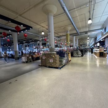 88 MARKETPLACE - Updated July 2024 - 539 Photos & 119 Reviews - 2105 S ...
