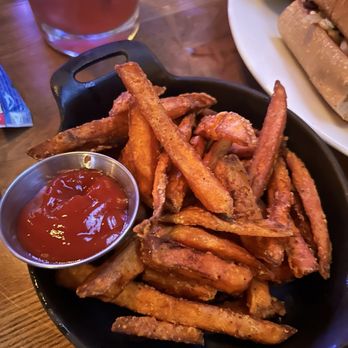 SIDEBAR GASTROPUB - Updated September 2024 - 86 Photos & 41 Reviews ...